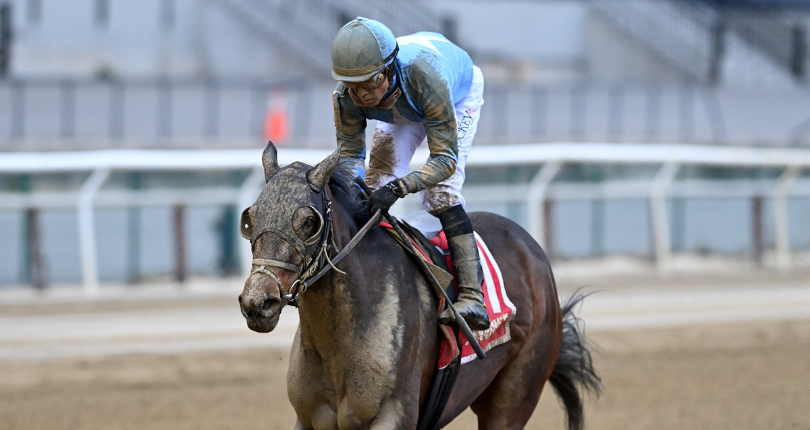 Betsy Blue last-to-first in $120K Garland of Roses | Aqueduct